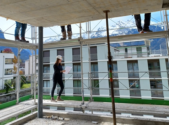 Stiftung Artisana | Wie sich Rahel auch in luftiger Höhe sicher fühlt